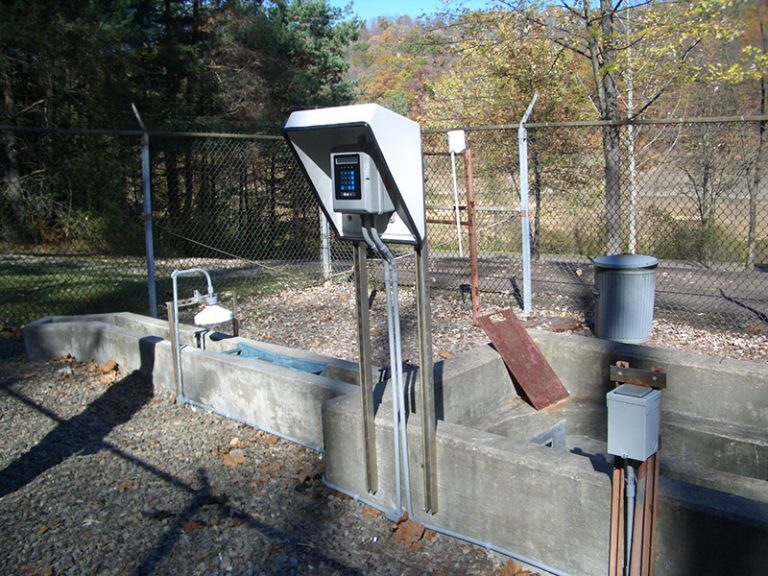 Sun Shade Control Panel | Electronic Equipment Protection | Tracom